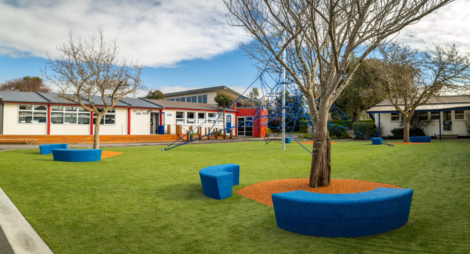 Curved Seat | Creo - Playground Design and Build